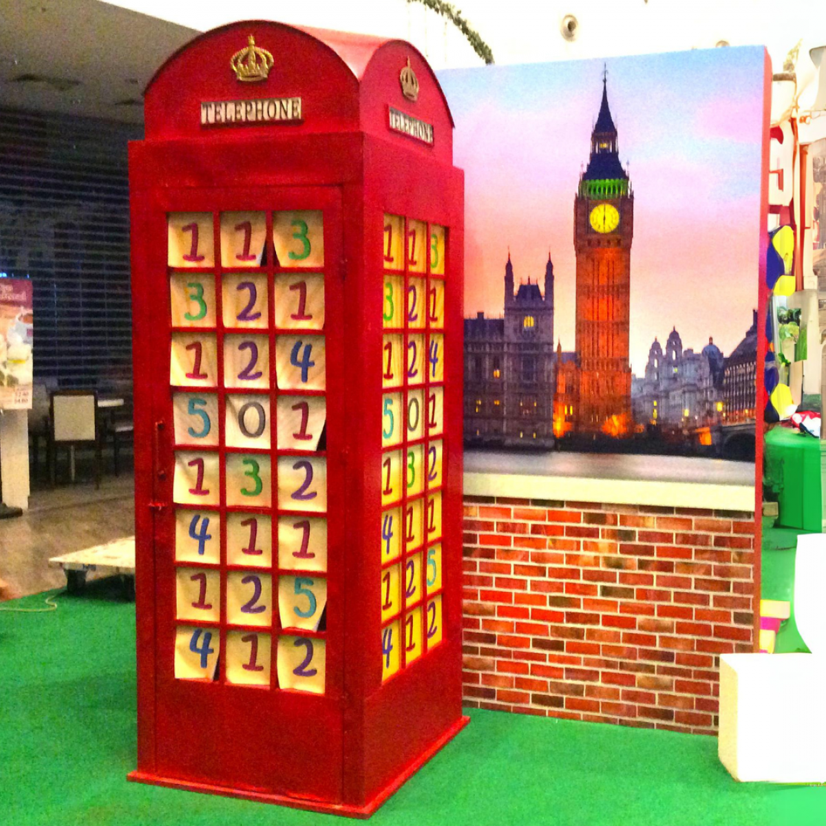 London Phone Booth Ball Toss Game - SG's Largest Accuracy Game and ...