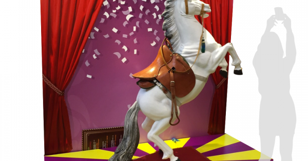 Carnival Horse Stage - SG's Largest Carnival Props and Centrepieces ...