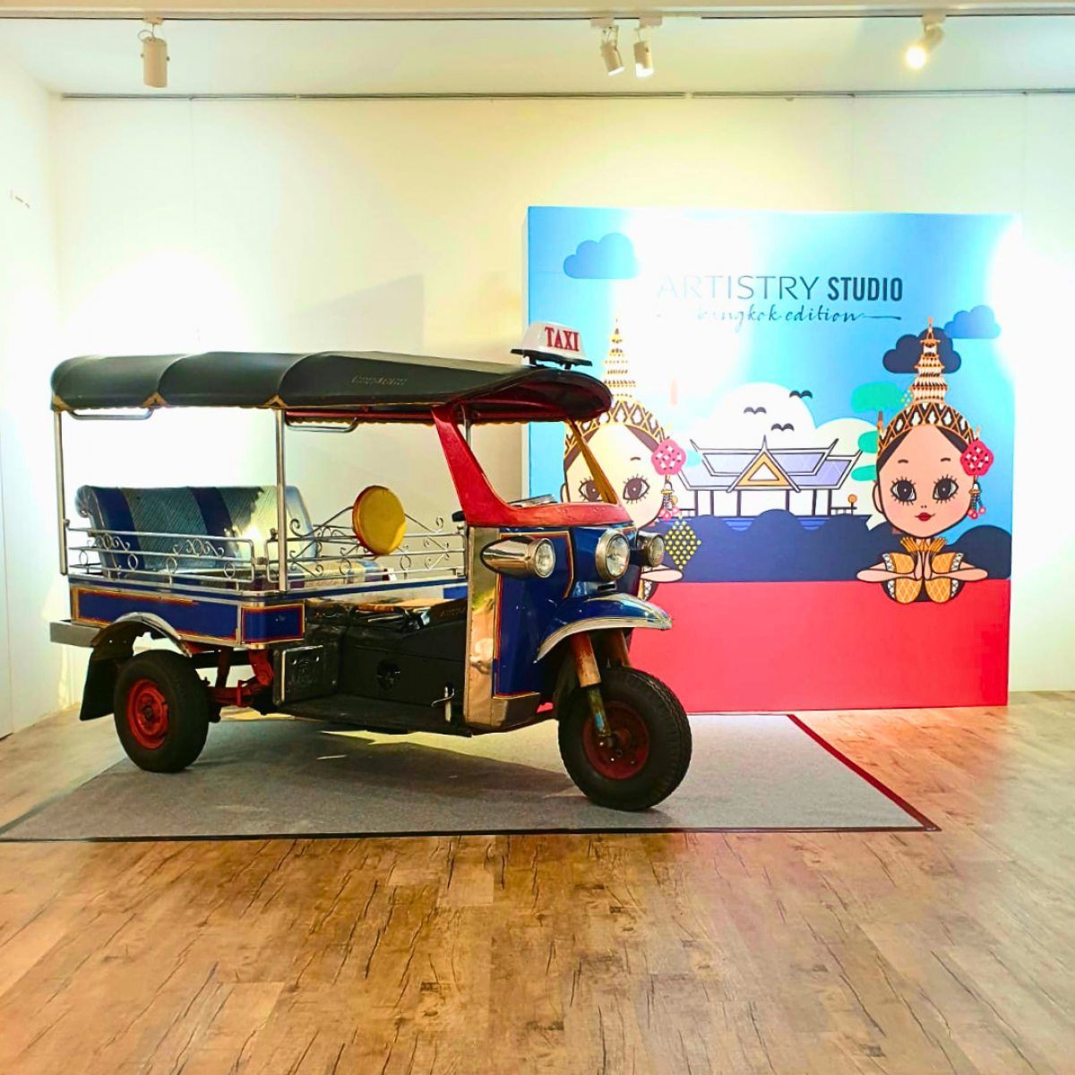 Original Tuk Tuk - Thailand Most Iconic Vehicle Transport theme Rental ...